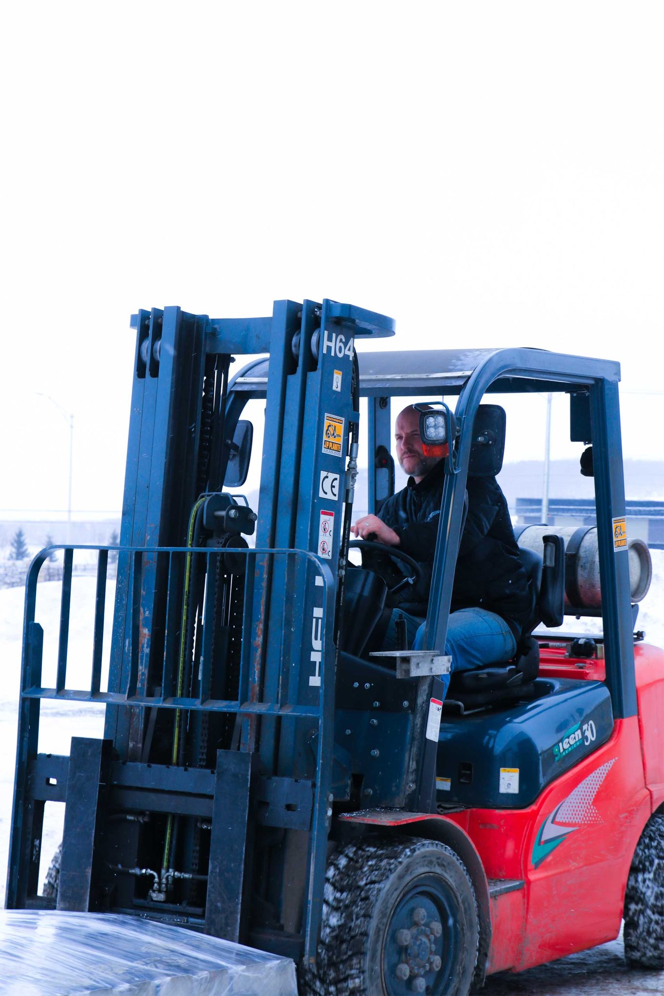 About Us – Usitech 2000